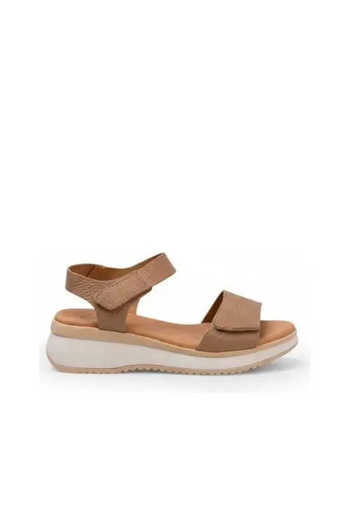 MENINA STEP Napoli Flat Sandal - Taupe