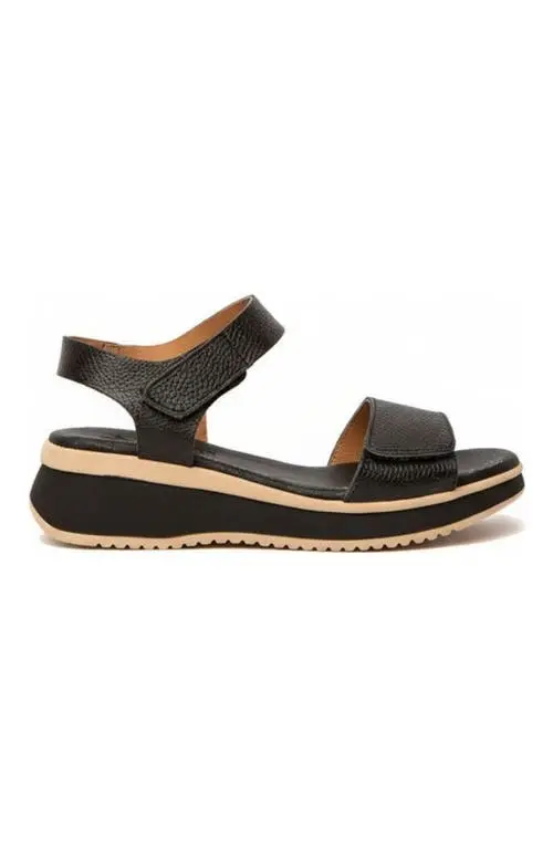 MENINA STEP Napoli Flat Sandals - Black