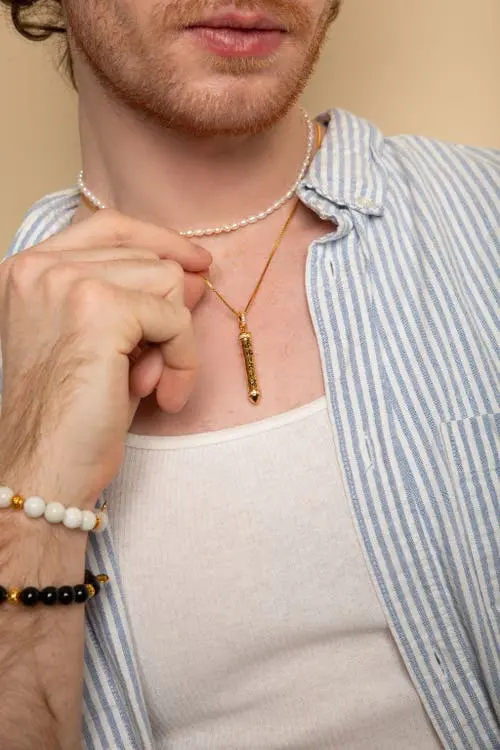 SEVEN SAINTS Om Mani Padme Hum Topaz Prayer Necklace - Gold