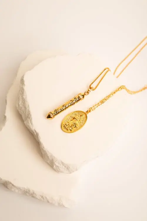SEVEN SAINTS Om Mani Padme Hum Topaz Prayer Necklace - Gold