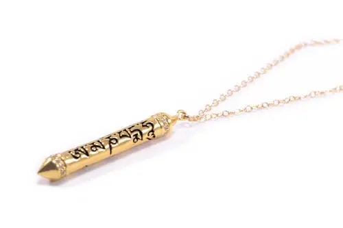 SEVEN SAINTS Om Mani Padme Hum Topaz Prayer Necklace - Gold