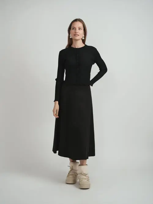 QEW Ribbed Knit Cropped Cardigan