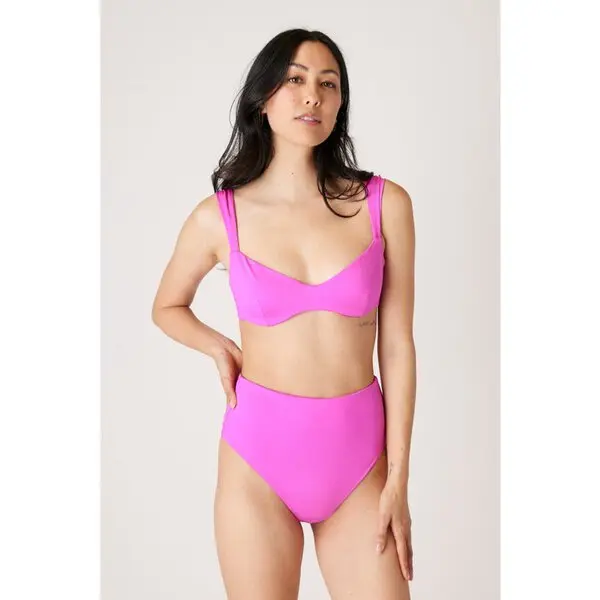 LONDRE BODYWEAR High-waisted Scrunch Bottoms - Fuchsia