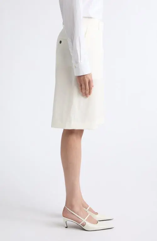 TOTEME Tailored Wide Leg Knee Length Shorts - Ecru