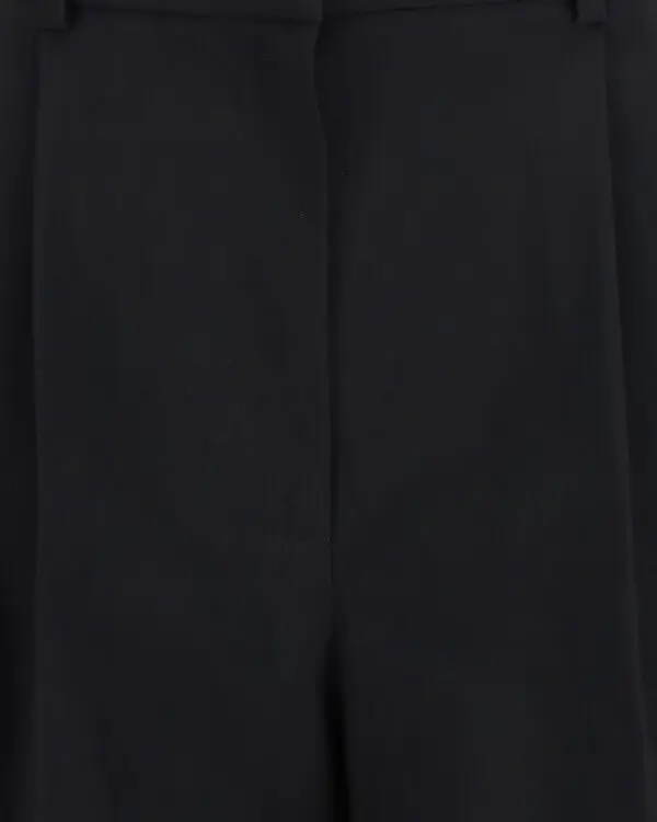Khaite Auggie Tailored Shorts - Black