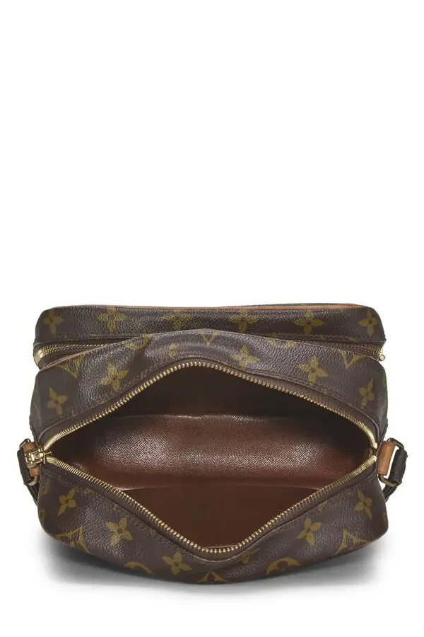 LOUIS VUITTON Monogram Canvas Amazone