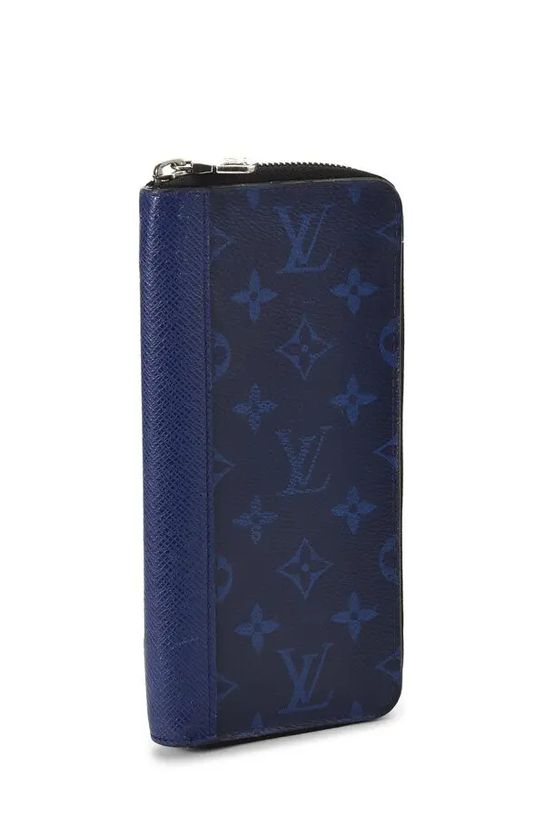 LOUIS VUITTON Taigarama Zippy Vertical Wallet