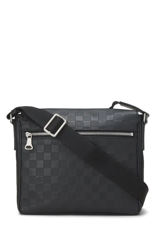 LOUIS VUITTON Damier Infini District