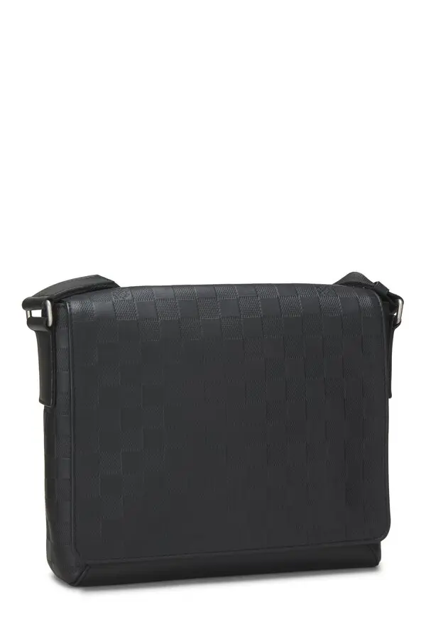 LOUIS VUITTON Damier Infini District Messenger Bag