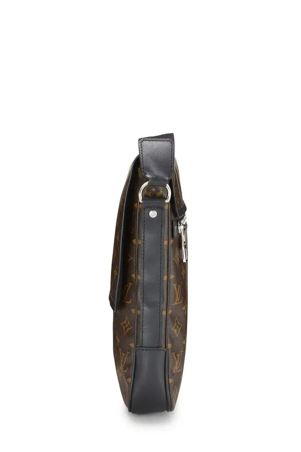LOUIS VUITTON Monogram Macassar Bass