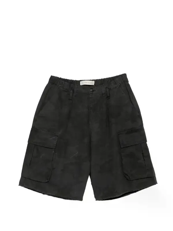 STAY HUMAN ON EARTH Camouflage Print Cargo Shorts - Black