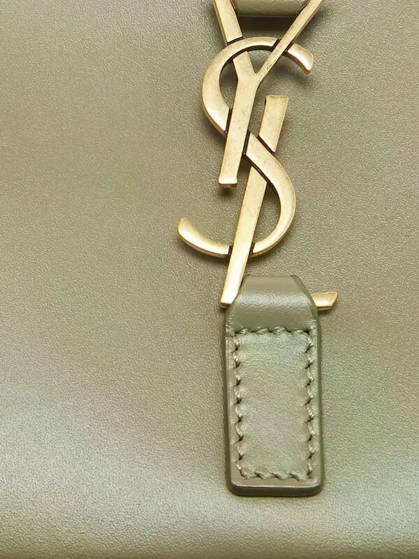 Saint Laurent Le 5 À 7 Shoulder Bag