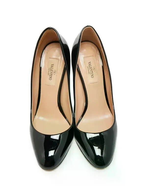 Valentino Garavani Rockstud Leather Pumps