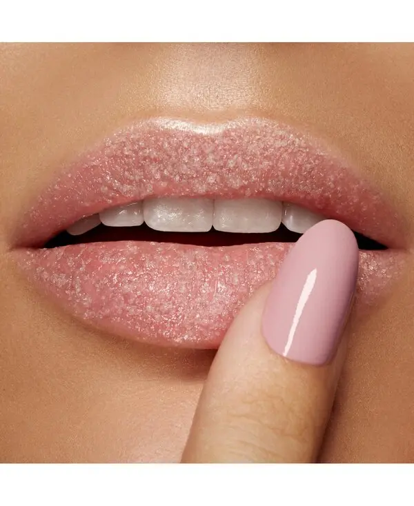 KIKO MILANO Kissable Smoothing Lip Scrub