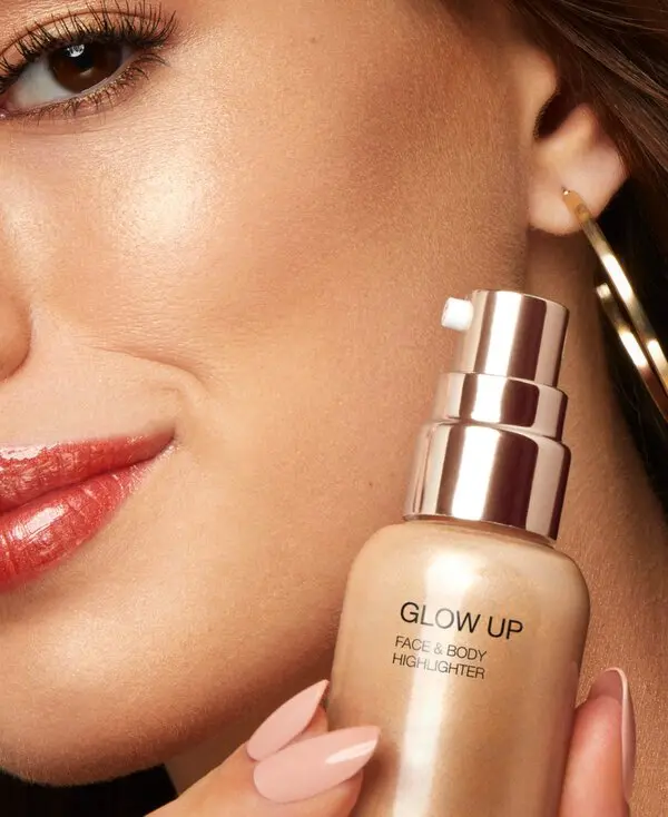 KIKO MILANO Glow Up Face And Body Highlighter - 02 Copper