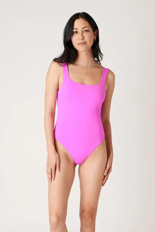 LONDRE BODYWEAR The Square Neck Minimalist One Piece