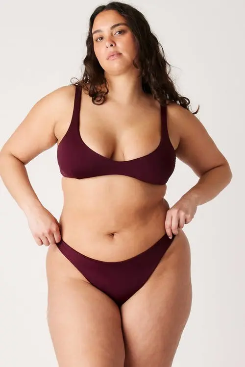 LONDRE BODYWEAR Sleek High-cut Scrunch Bottoms - Dark Cherry