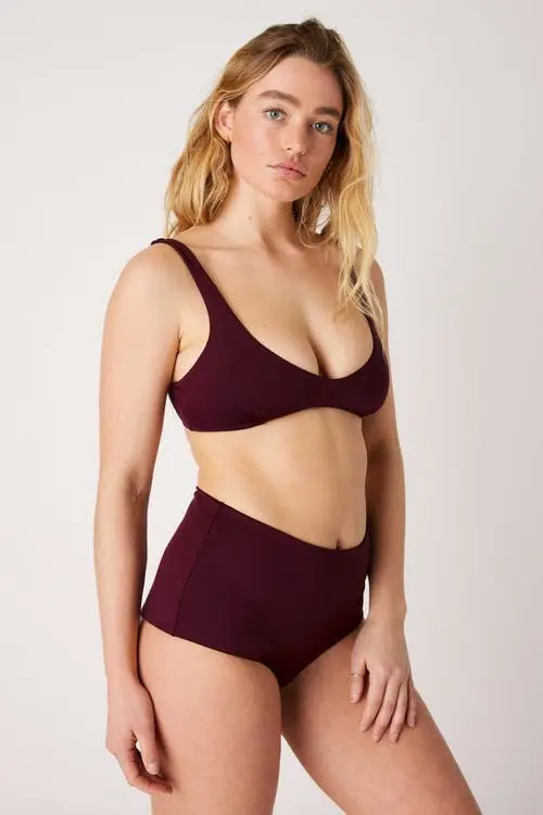 LONDRE BODYWEAR The Plunge Scoop Top By - Dark Cherry