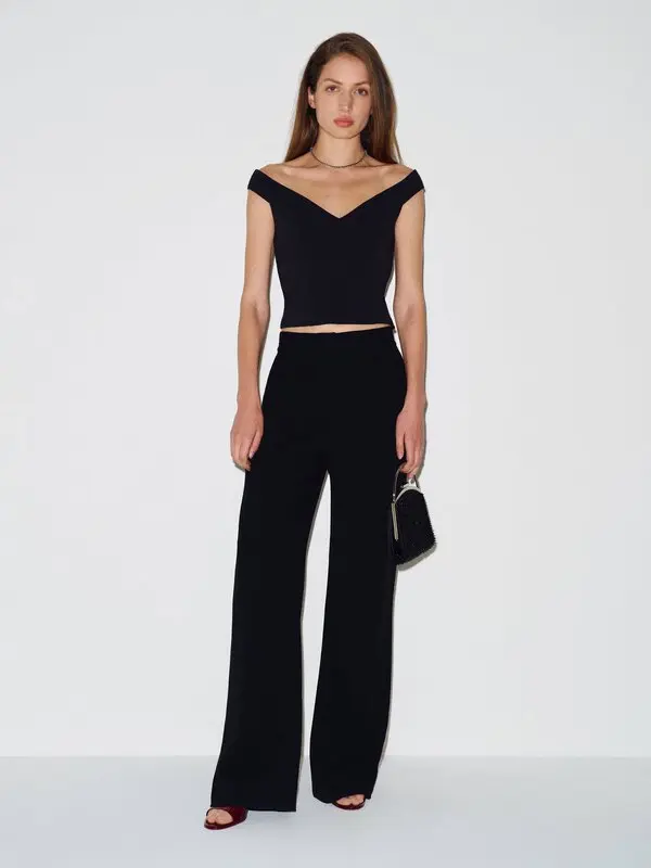 REFORMATION Devi Knit Off-the-shoulder Sweetheart Neckline Top - Black