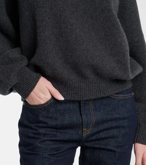 Khaite Margaux Oversized Cashmere Sweater - Grey