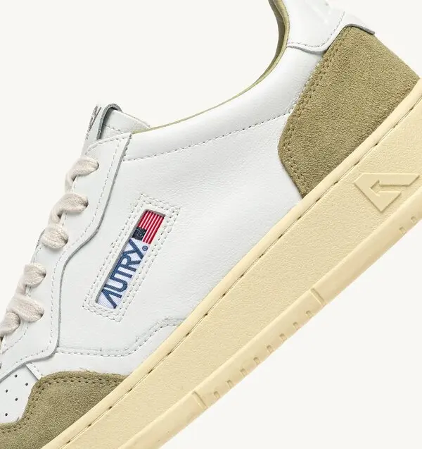 AUTRY Medalist Panelled Leather Sneakers