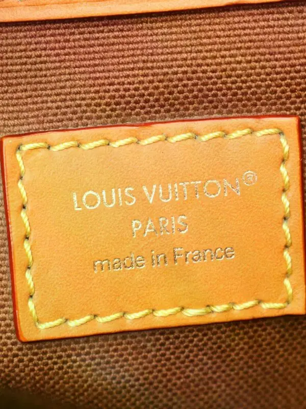 LOUIS VUITTON Monogram Vagabond Shoulder Bag