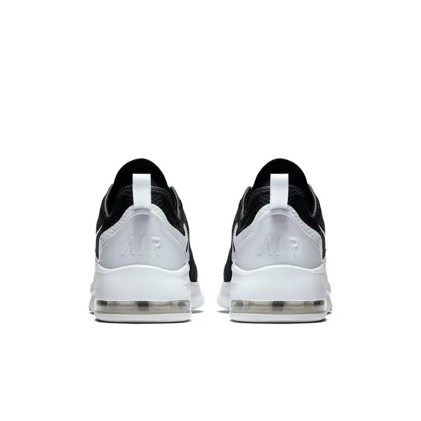 Nike Max Motion 2 Low Top Sneakers