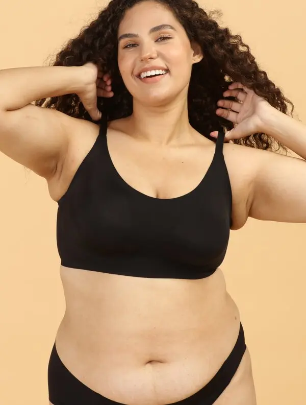 COMFELIE Pullover Seamless Bra With Cross-back Design - Black