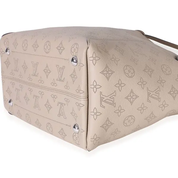LOUIS VUITTON Galet Monogram Mahina Blossom Mm Tote