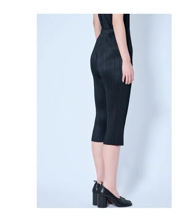 PLEATS PLEASE BY ISSEY MIYAKE Cropped Pleated Trousers