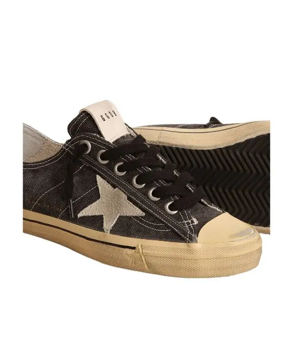 GOLDEN GOOSE V-star Lace-up Sneakers - Black