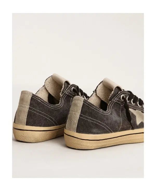 GOLDEN GOOSE V-star Lace-up Sneakers - Black