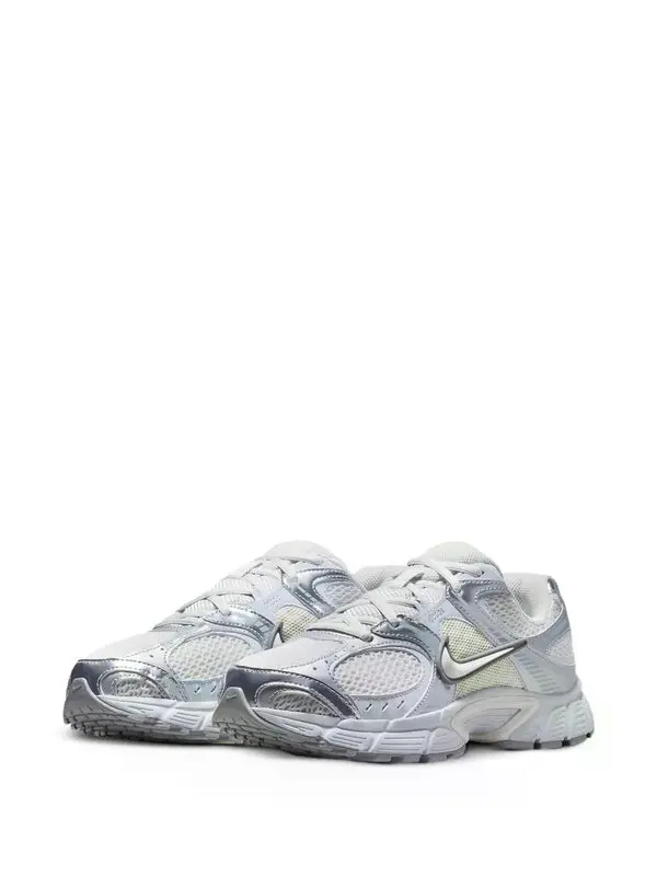 Nike V5 Rnr Mesh-panel Sneakers - White