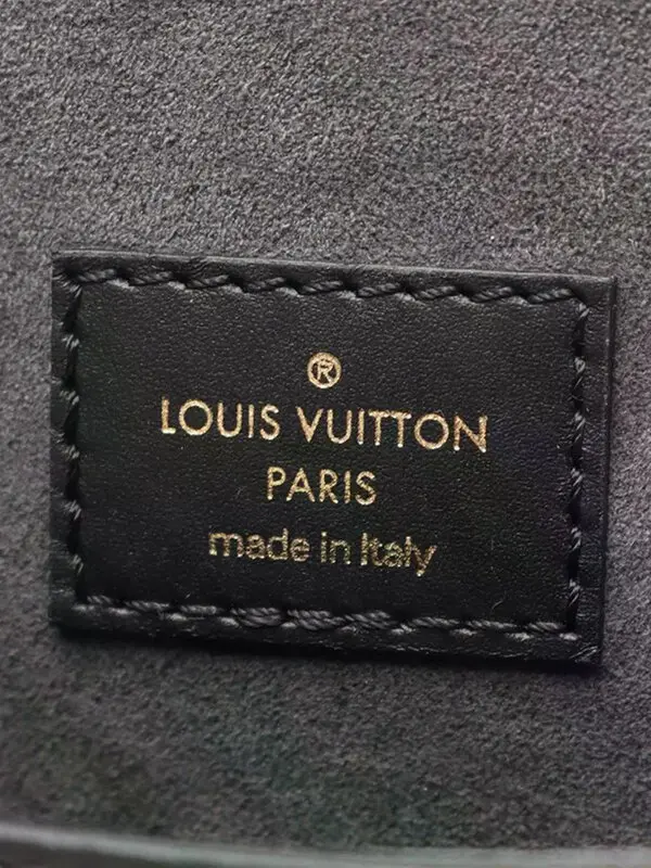 LOUIS VUITTON Epi Saumur Bb Satchel - Black