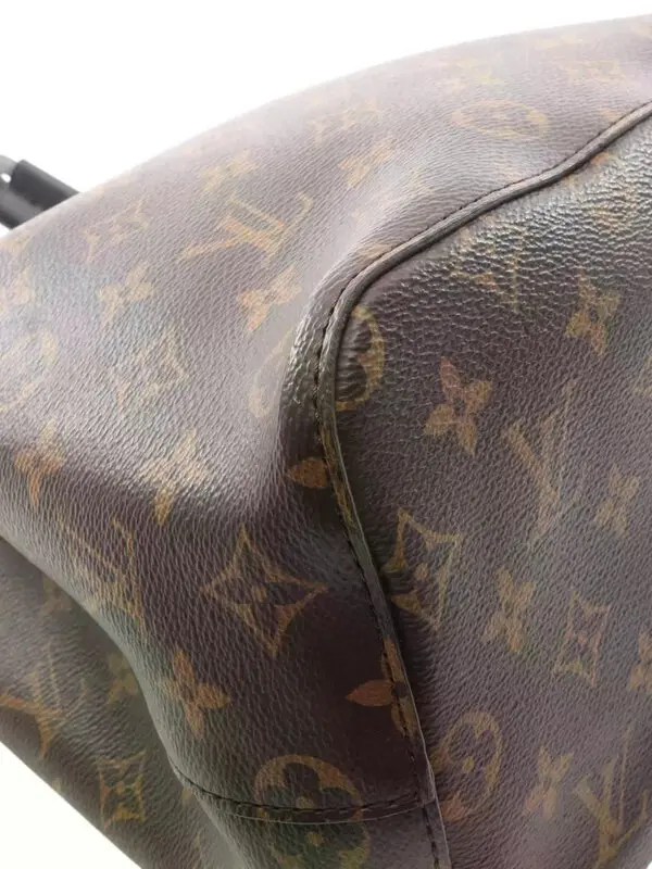 LOUIS VUITTON Monogram Neonoe Mm Bucket Bag - Brown