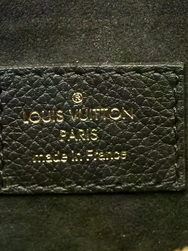 LOUIS VUITTON Victoire Shoulder Bag - Brown