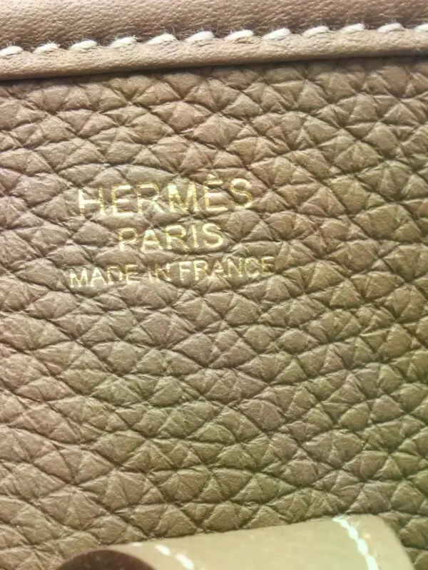 Hermès Evelyn Shoulder Bag - Neutrals