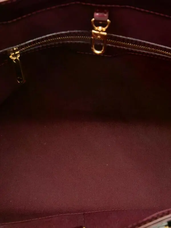 LOUIS VUITTON Monogram Vernis Avalon Mm Tote Bag - Red