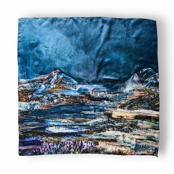 JOSIE'S EDITIONS Neutrals The Bridge Classic Square - Blue
