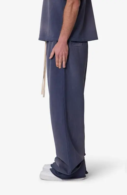Mnml Ultra Baggy Fleece Sweatpants