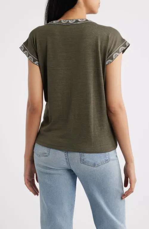 Bobeau Embroidered Detail V-neck Top