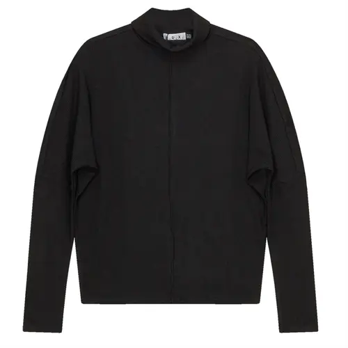 E.U.X. EXCLUSIVE Dolman Sleeve Turtleneck Thin Knit Sweater - Black