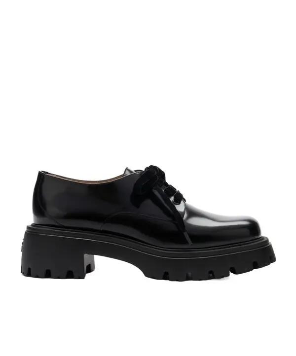 STUART WEITZMAN Laced Flat Shoes