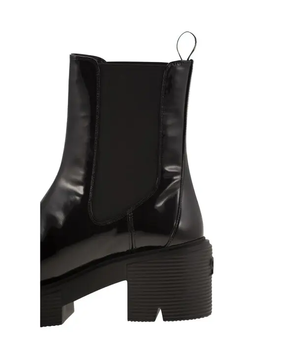 STUART WEITZMAN Chelsea Booties