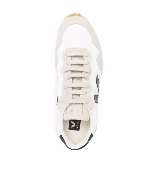 VEJA Logo Patch Low-top Sneakers