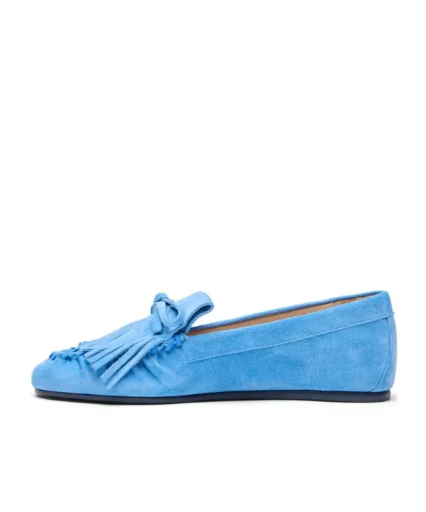 STUART WEITZMAN Britt Fringe Moccasin