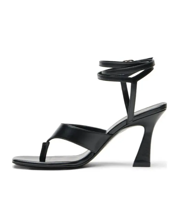 STUART WEITZMAN Vinnie Wrap Thong 85