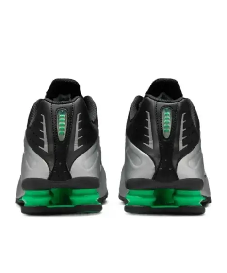 Nike Shox R4 Sneakers - Gray
