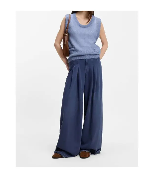 Hugo Boss V-neck Ribbed Knit Vest