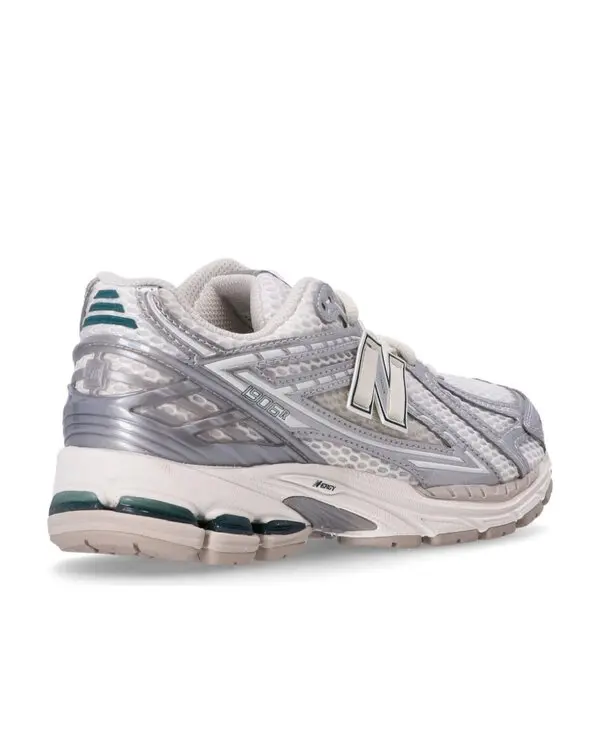 NEW BALANCE 1906r Sneakers